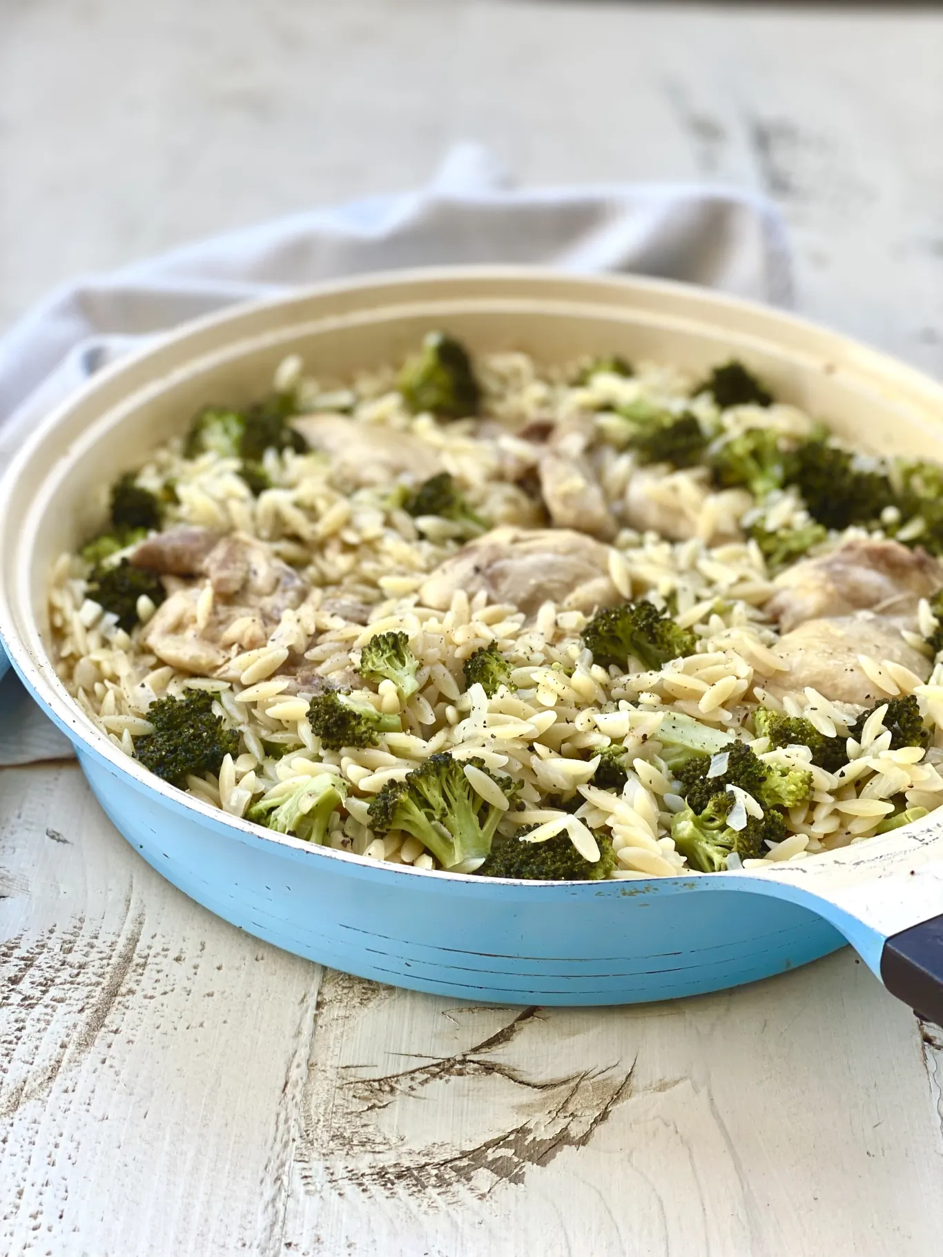 Kritharoto (orzo pasta) with Chicken Leg Fillets & Broccoli Aggelakis